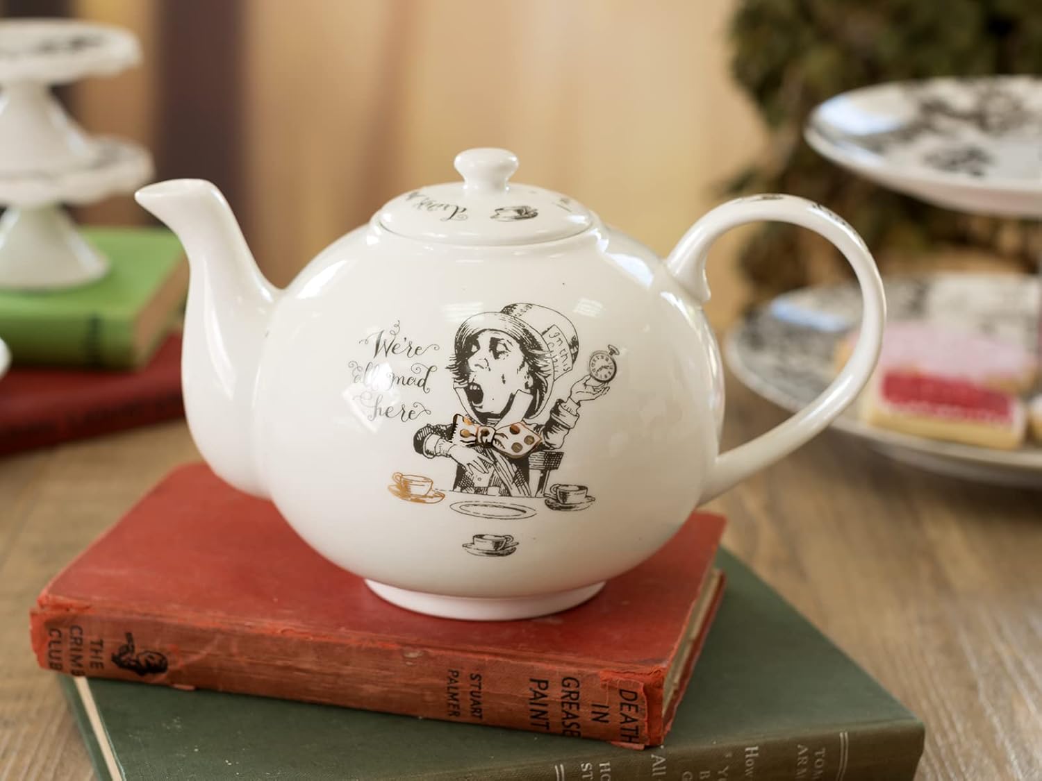 Alice in Wonderland Teapot 1100ml - Mad Hatter Tea Shop